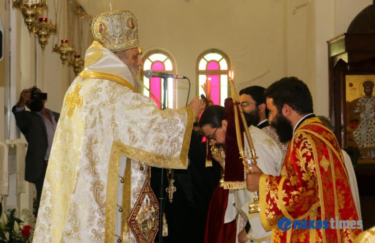 VIDEO: Με λαμπρότητα, παρά τις ειδικές συνθήκες, η γιορτή της Παναγίας ...